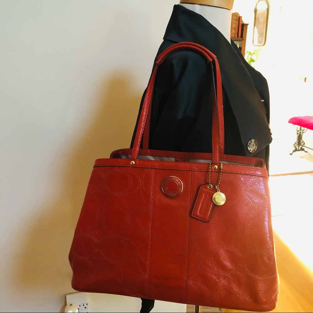 Coach Signature Patent Leather Kiss Lock Tote - Gem